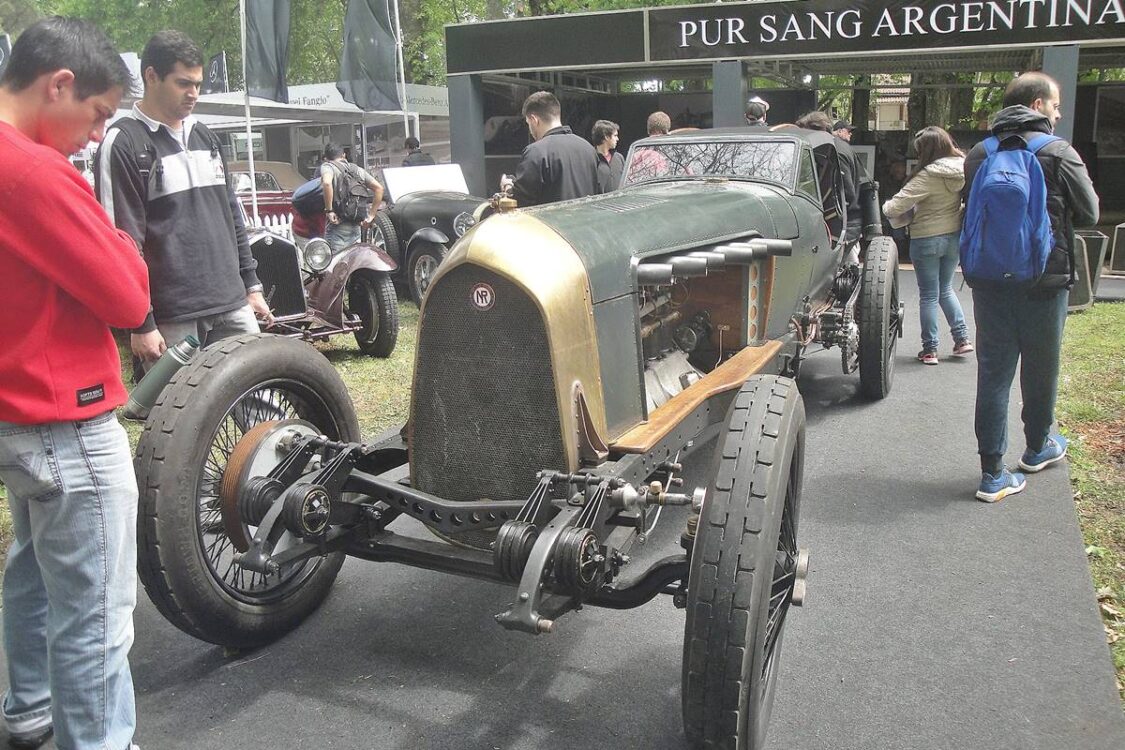 Nicola Romeo by Pur Sang: Digno homenaje a la velocidad