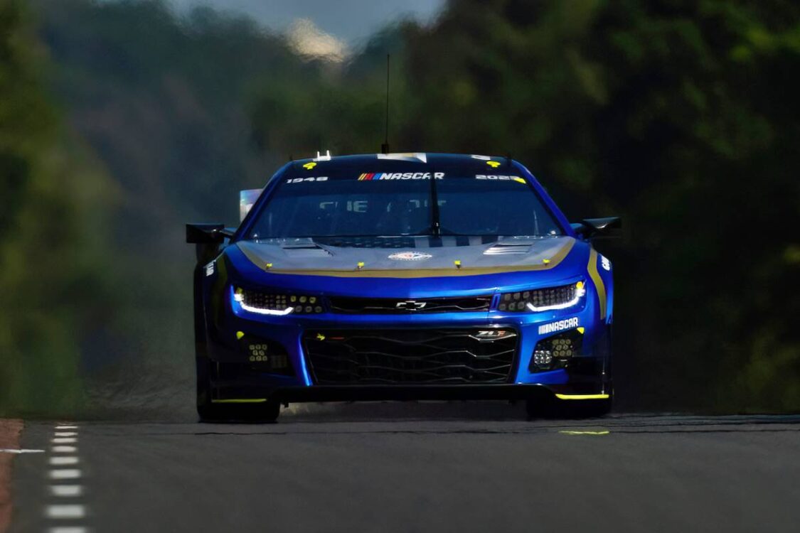 ¡El Chevrolet Camaro del NASCAR dejó su huella en las 24 Horas de Le Mans!