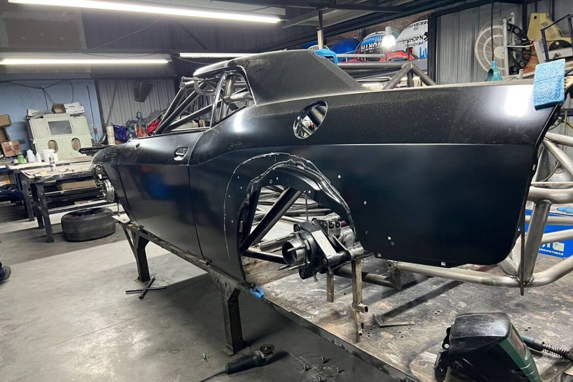 El primer Dodge Challenger del Turismo Carretera toma forma