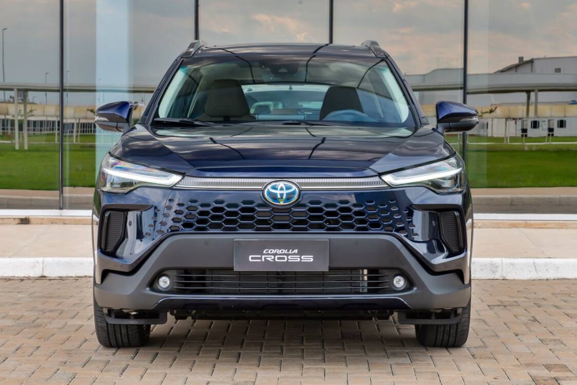 Toyota Corolla Cross: cómo es y cuánto cuesta el restyling que ya se ...